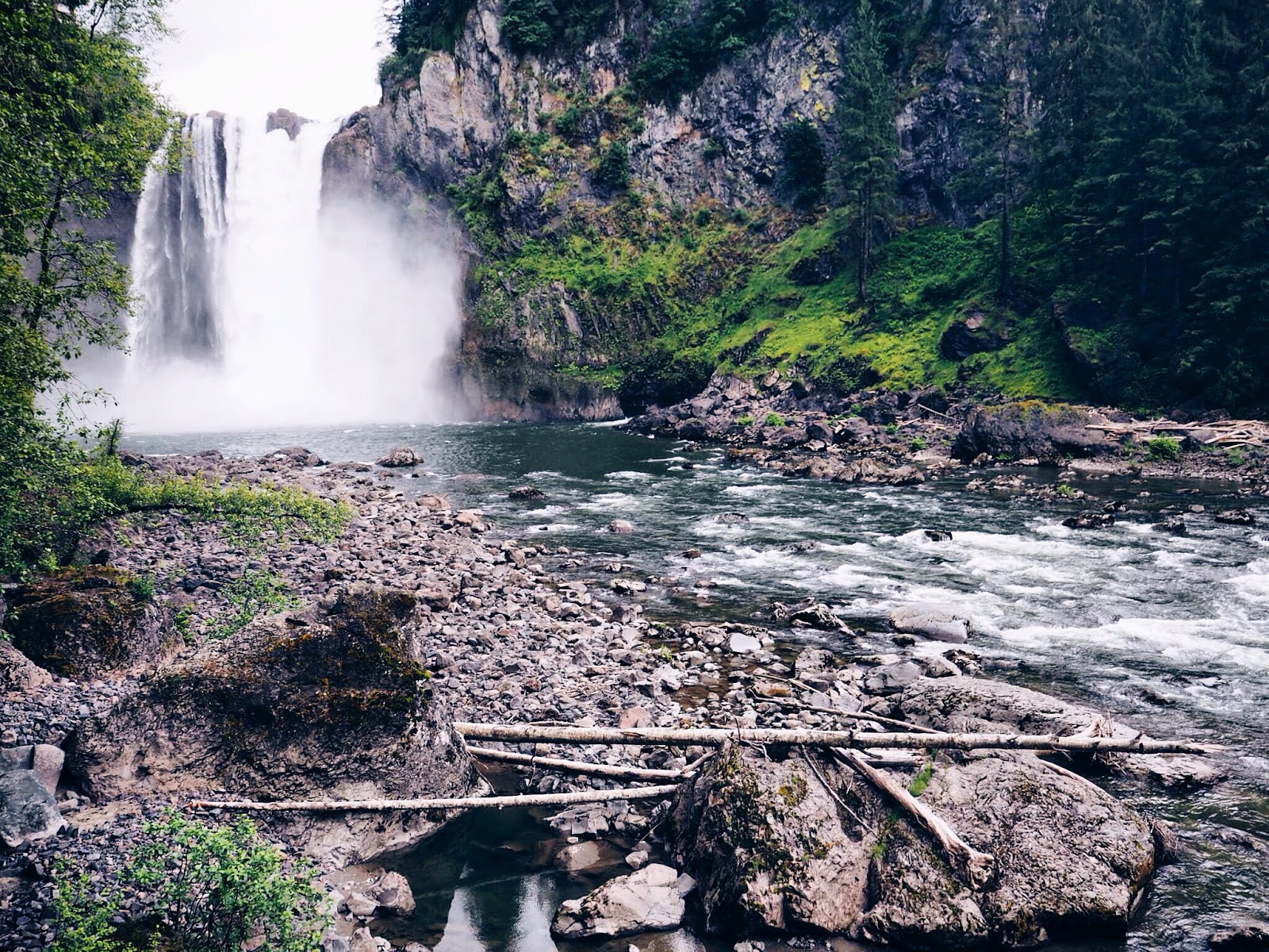 Salish Lodge & Spa, Snoqualmie Falls | angloyankophile