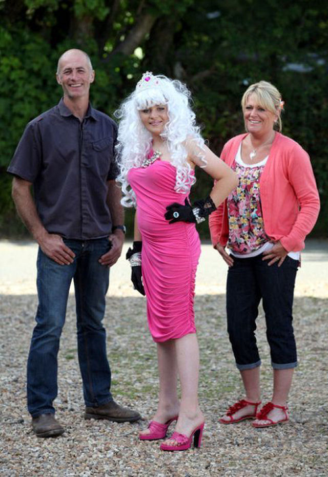 Rocha ferida: Um estudante de 12 anos foi coroado a drag queen mais ...