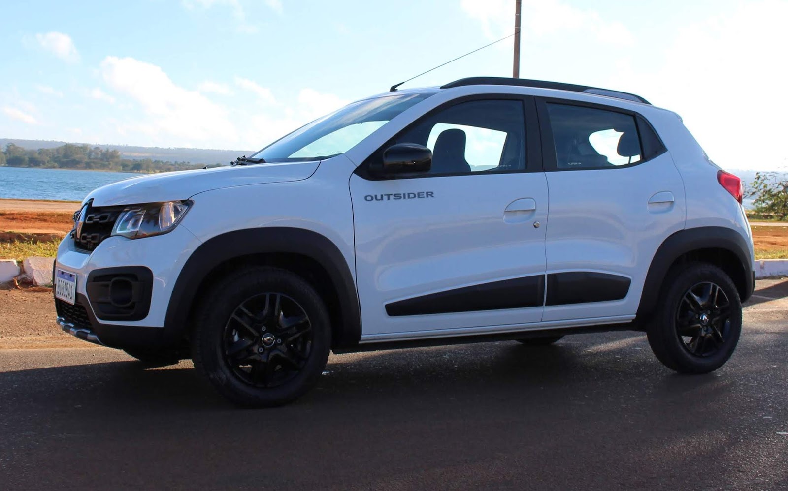 Avaliação: Renault Kwid Outsider 2020 - vídeo, preço, consumo e ...