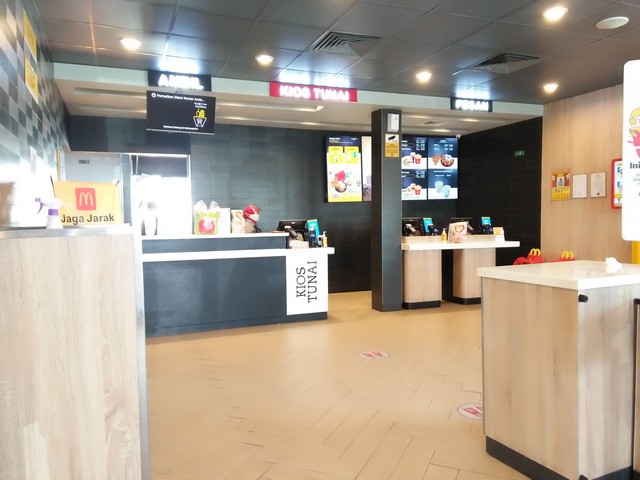 Ayam Gulai McD, Sensasi Kuliner Padang di McDonald’s Rest Area Km 726B ...