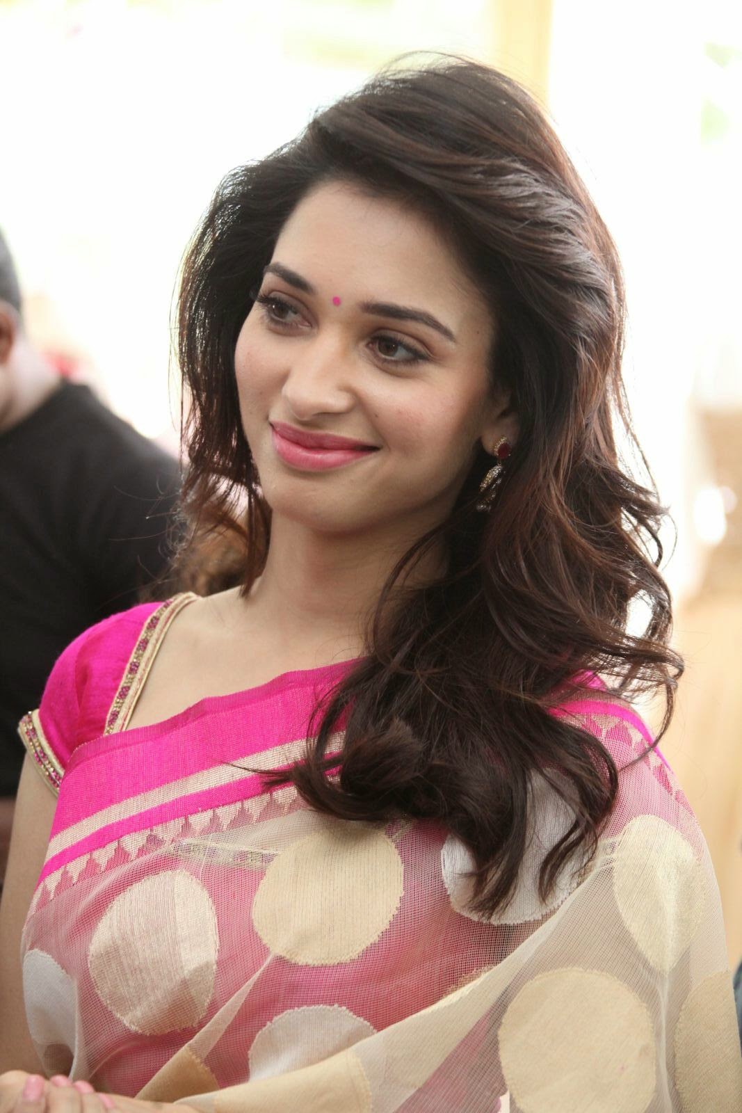 Tamanna Bhatia Pictures: Actress Tamanna Latest stills in saree ...