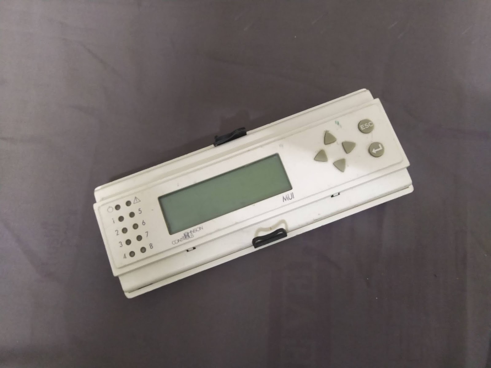 JOHNSON CONTROLS MUI DISPLAY PANEL MOUNT DISPLAY