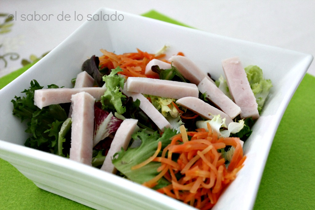 el sabor de lo salado: MI ENSALADA FAVORITA Y UNAS TOSTAS DE PAVO