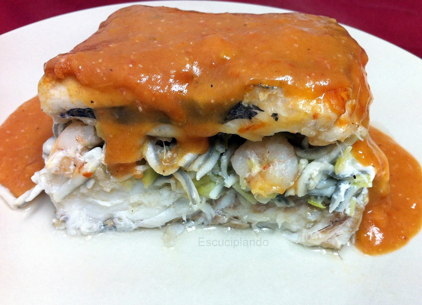 Escuciplando: MERLUZA RELLENA DE GULA Y GAMBAS
