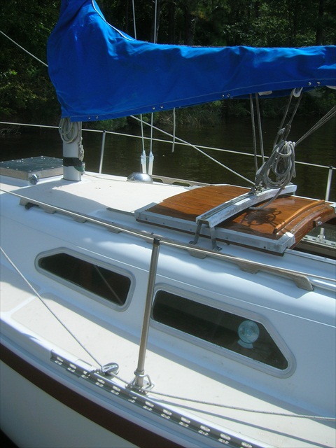 Ericson 25, Oystercatcher: Companionway Hatch, Original