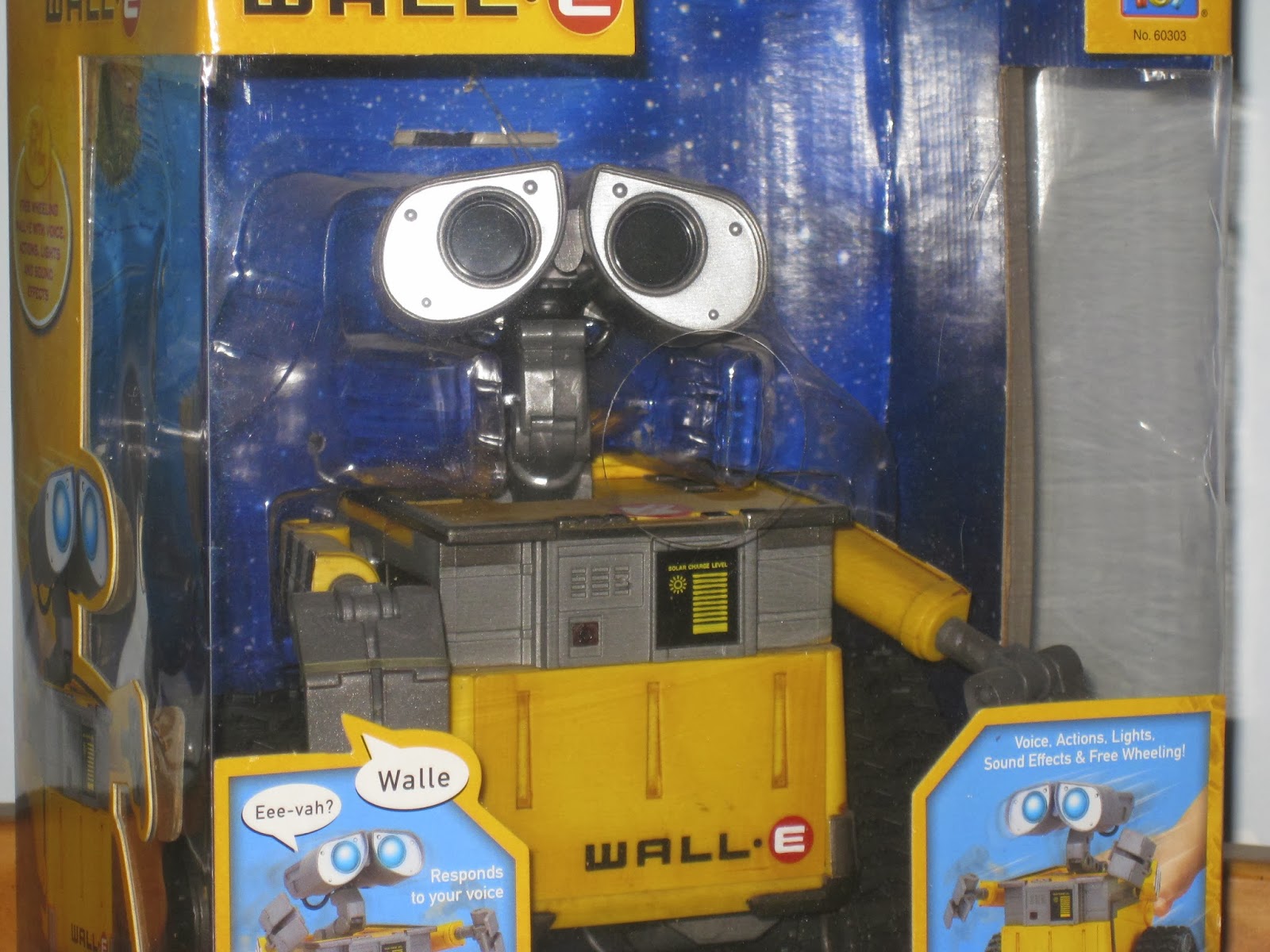 Dan the Pixar Fan: Wall-E: InterAction Wall-E