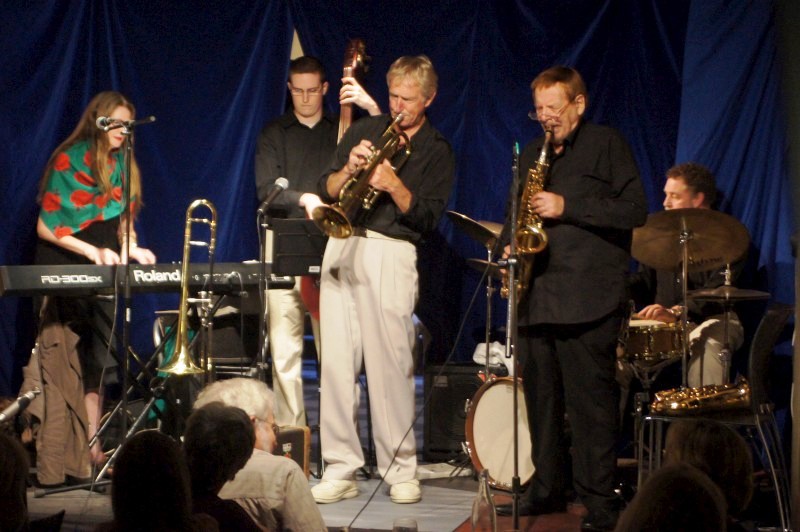 Canberra Jazz blog: Two feels