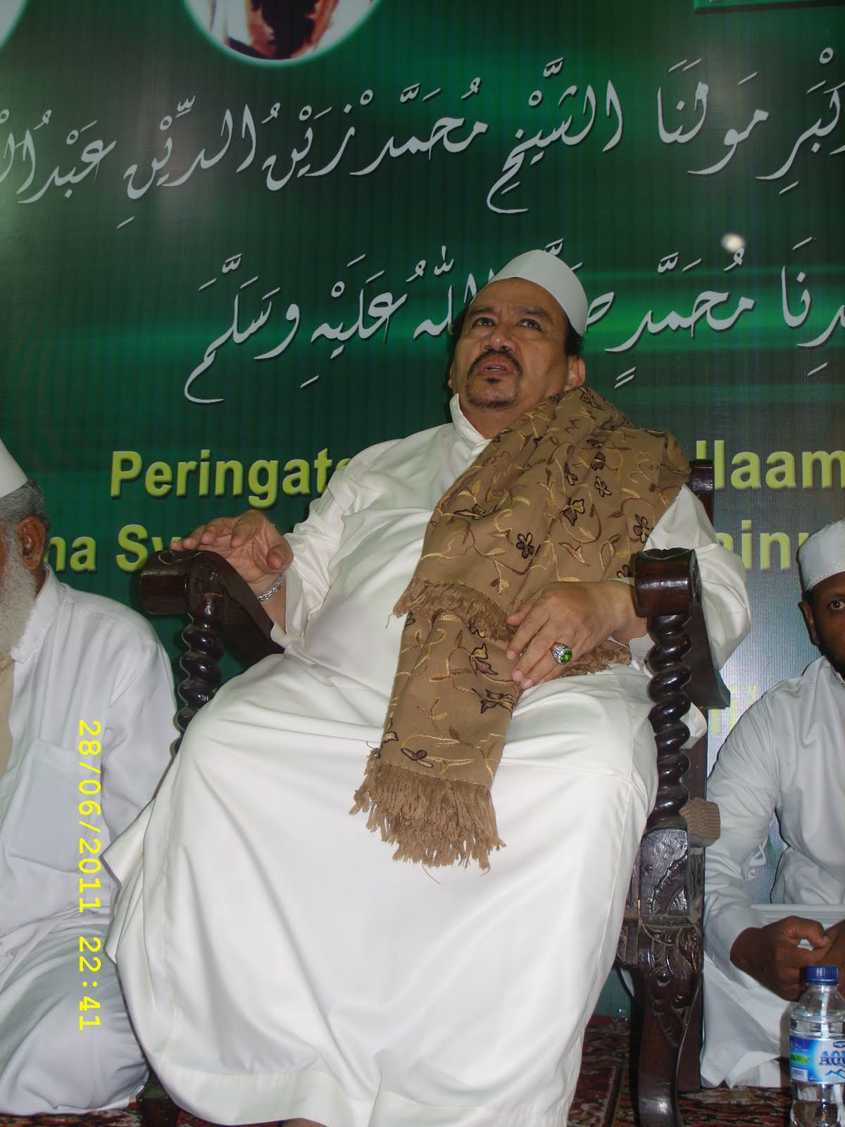 pondok pesantren NAHDLATULWATHAN tangerang: HAUL TGKH.MUHAMMAD ...