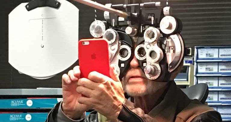 The Styrous® Viewfinder: testing out the new eyePhones (#iPhone)