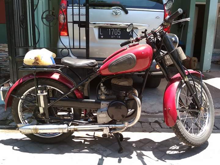Dijual Motor Tua Antik JLO 2 Tak - LAPAK MOBIL DAN MOTOR BEKAS