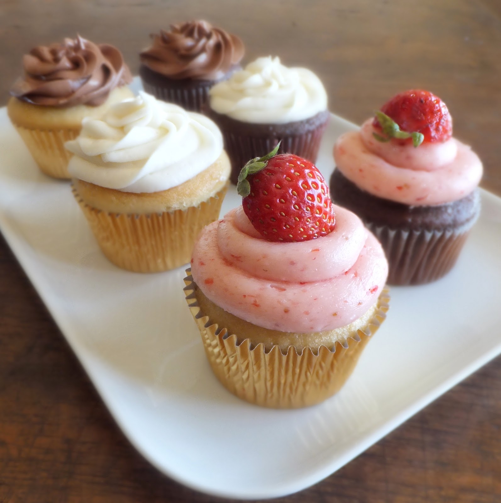 The Sweet Talker: {Mix + Match} Neapolitan Cupcakes