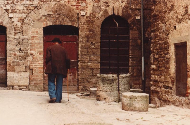 Everyday Life of Italy in the Early 1980s Through Fascinating Photos ...