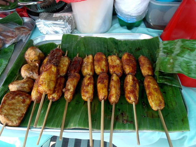 Pinay Foodie : Craving for Banana Cue, Kamote Cue, Turon and Fried Mani