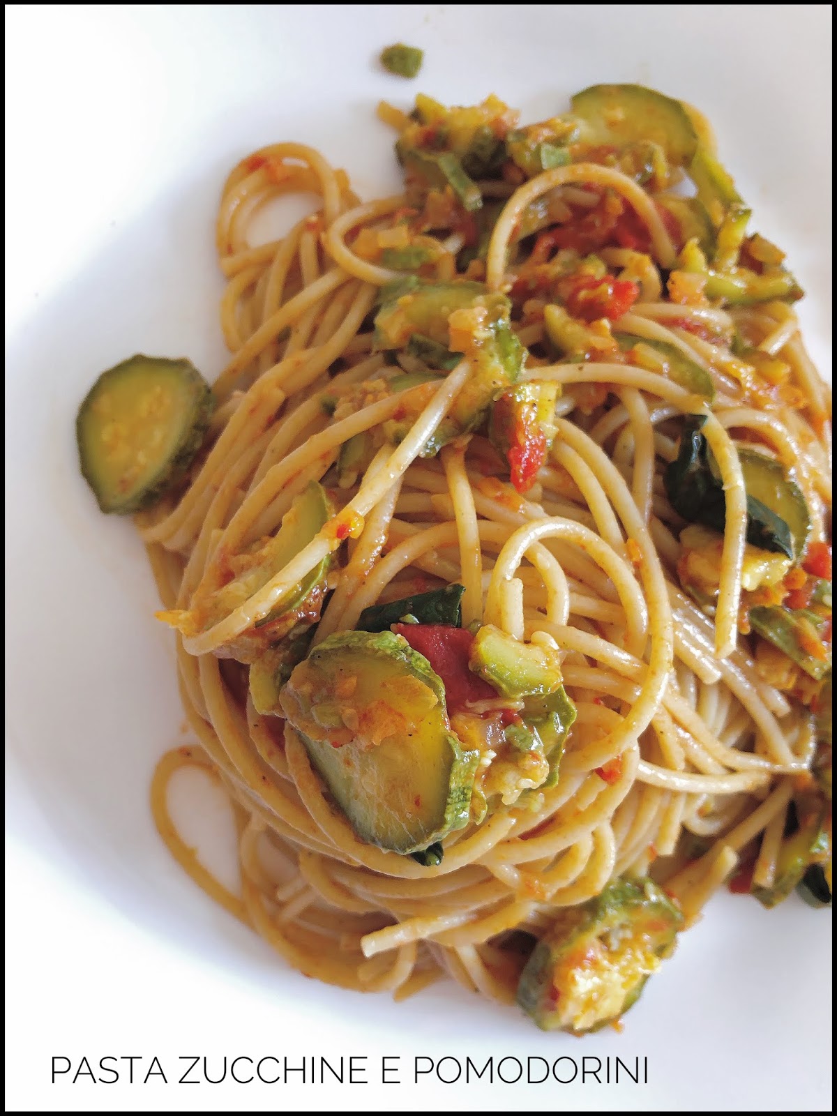 Pasta zucchine e pomodorini