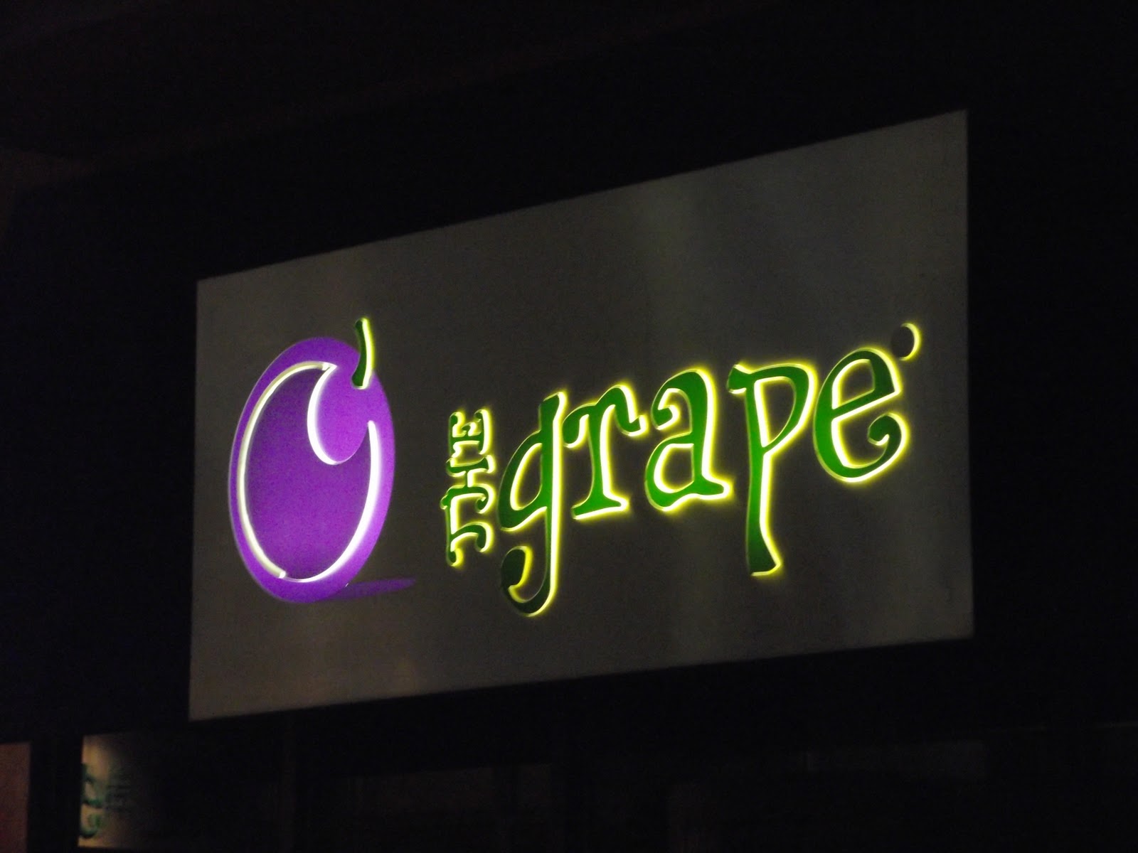 DM's Ramblings: Bold Graphic Signs