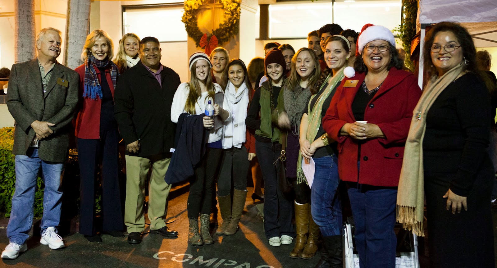Milpas Christmas Tree Lighting - Santa Barbara, California: 4th Milpas ...