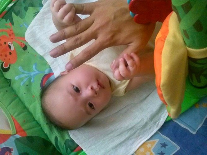 Teochew Thunder: Web Tutorial: The Slide Carousel (Part 1/3)