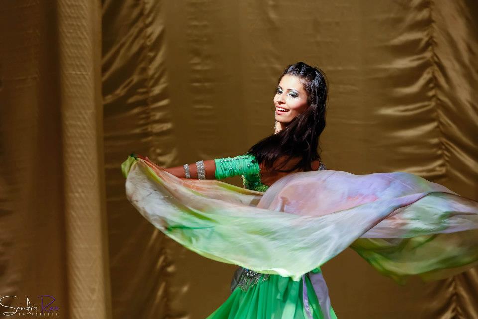 Mahasin Cia de Dança: Isis Mahasin na Central Dança do Ventre