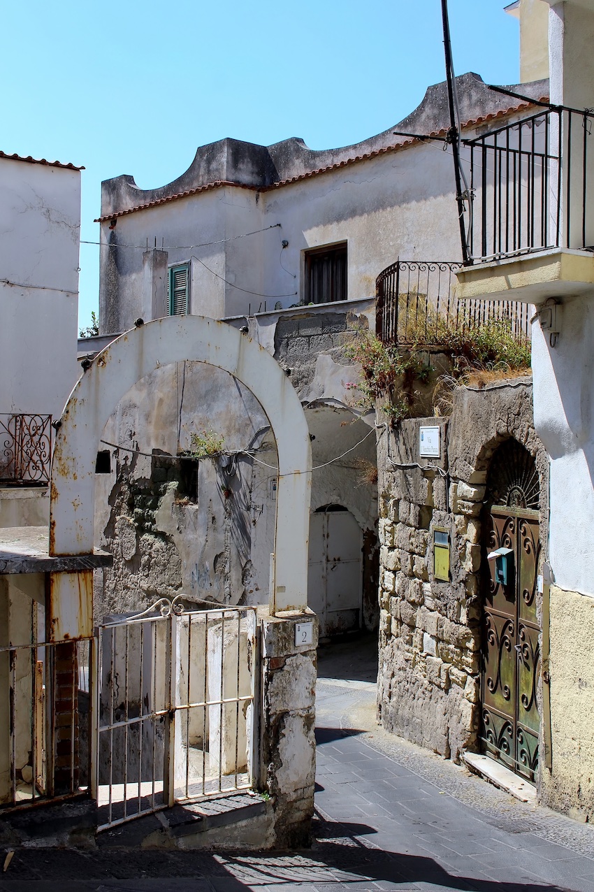 Panza auf Ischia - Ein kleiner & ruhiger Ort abseits des Tourismus ...