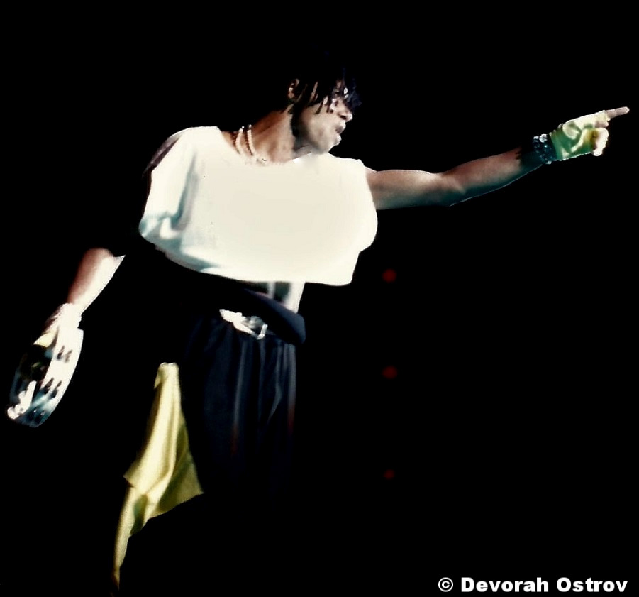 Tales From a Former Fanzine Journalist: The Thompson Twins Want To Know ...