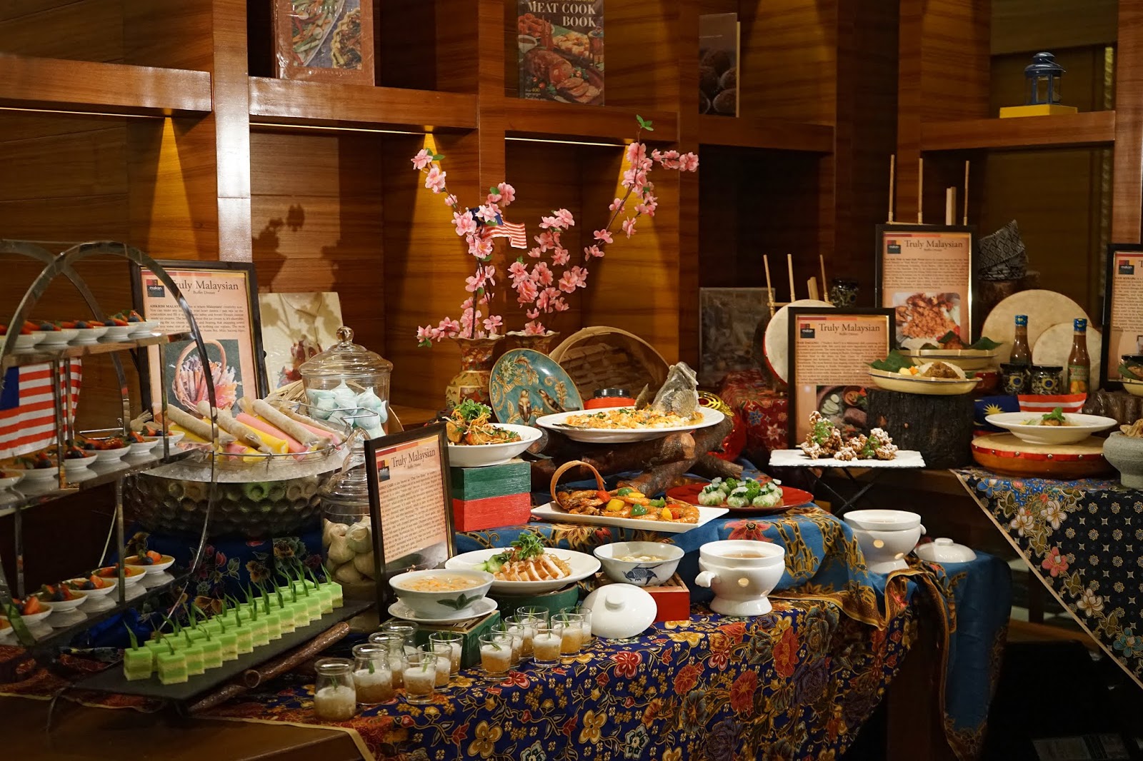 Sedapnya Makan Malam Truly Malaysian Buffet Dinner, DoubleTree By ...