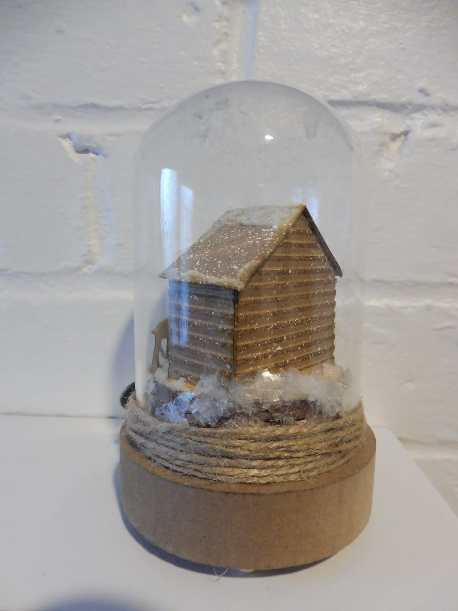 Vintage Follie: Winter Cabin Snow Dome Project