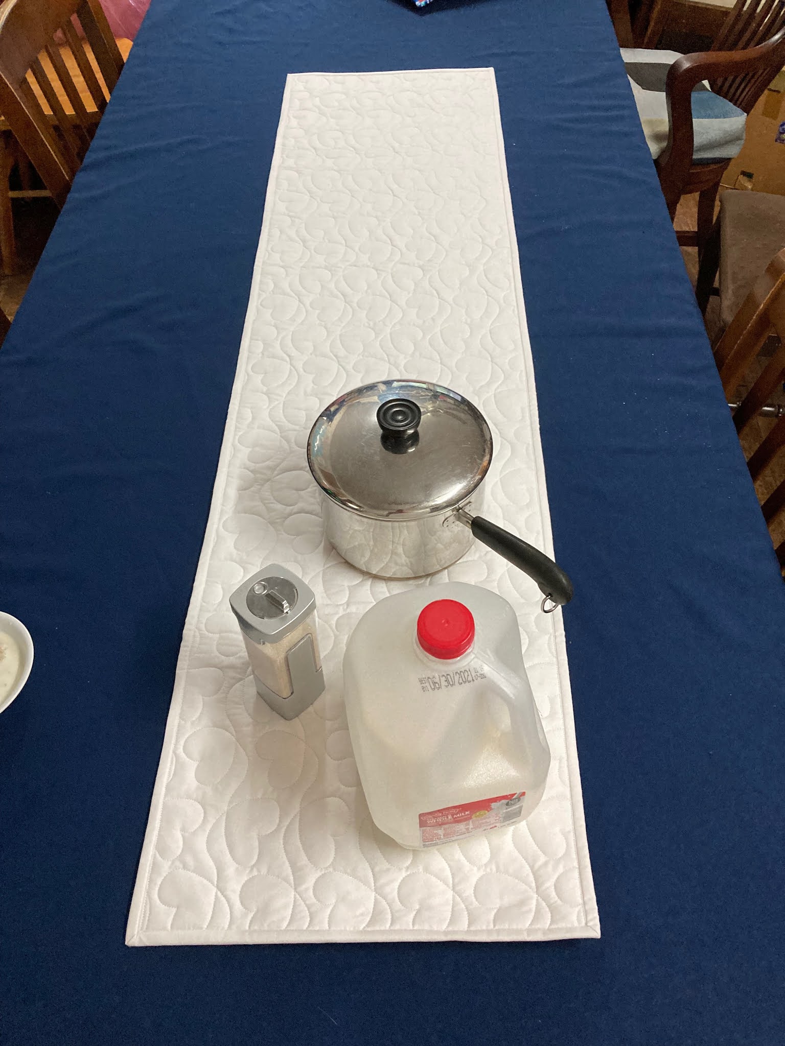 Show Me Sewing: White with Hearts Insulated Table Runner for Sylvia Lue