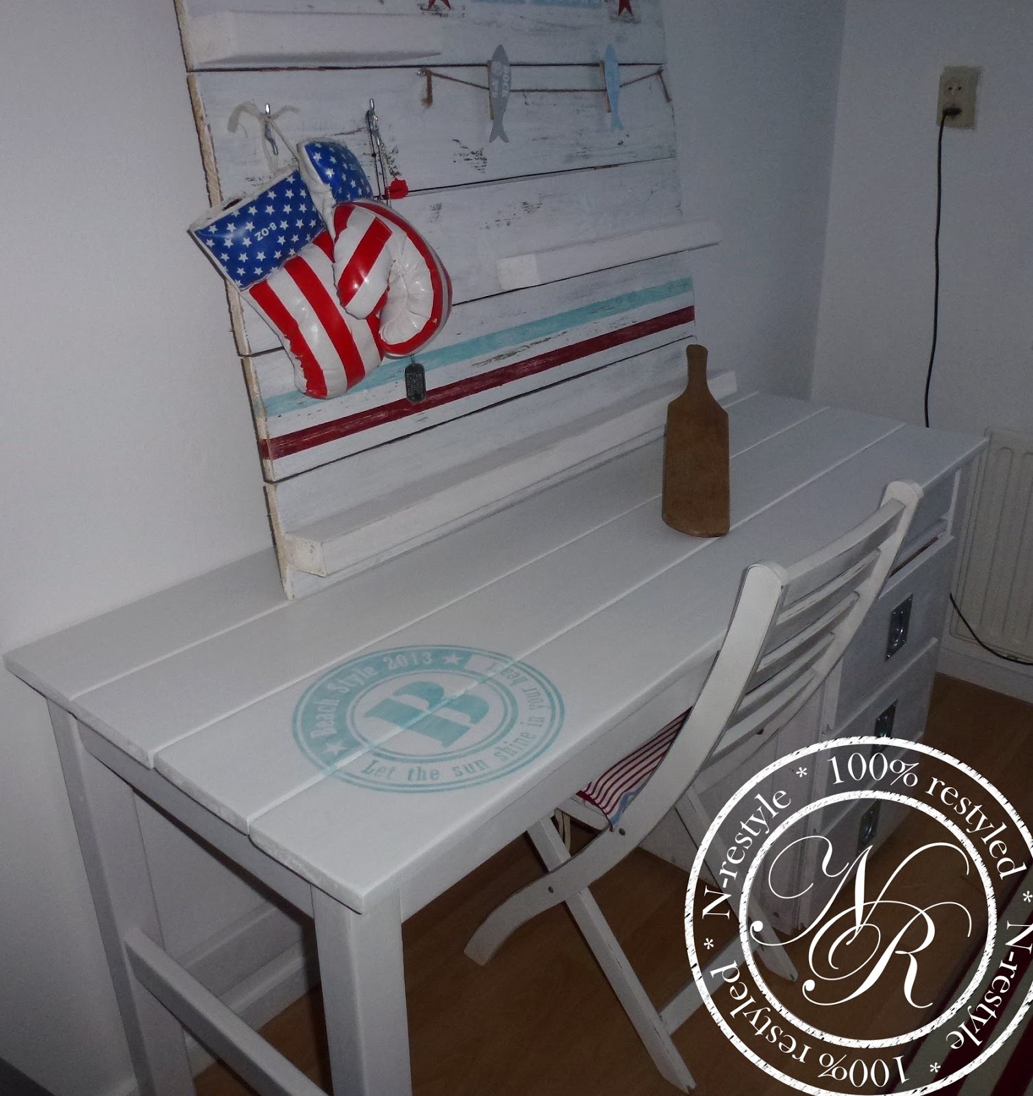 Restyle your home: Beach bureau/ Beach desk