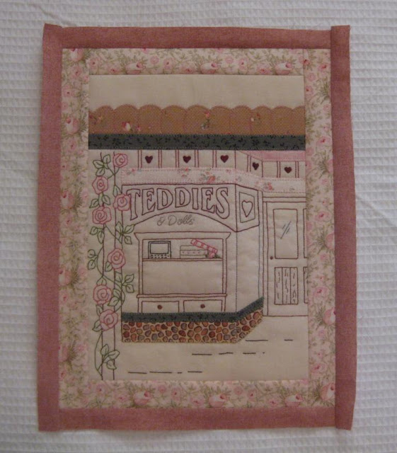 Gone Stitchin'...: GiRLs DaY OuT QuiLT