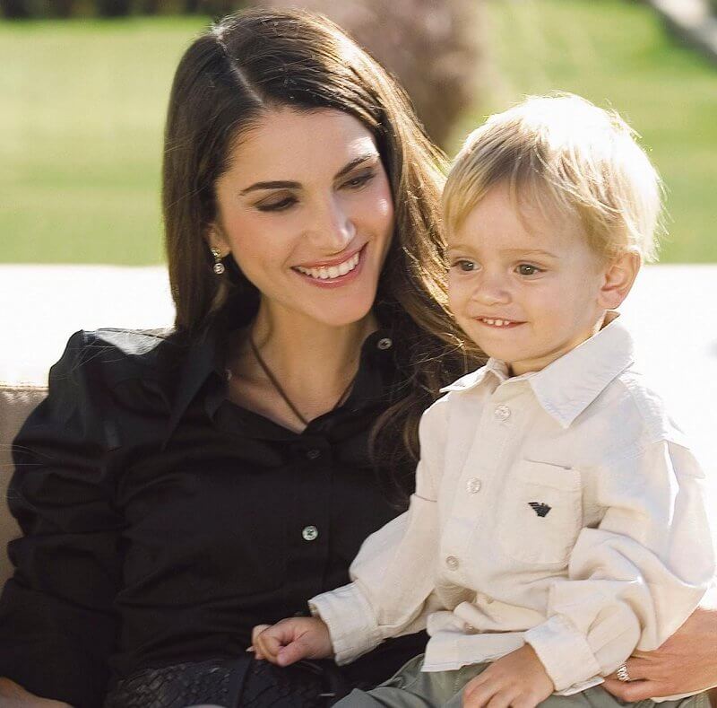 Queen Rania shared new throwback photos on the occasion of Mother’s Day