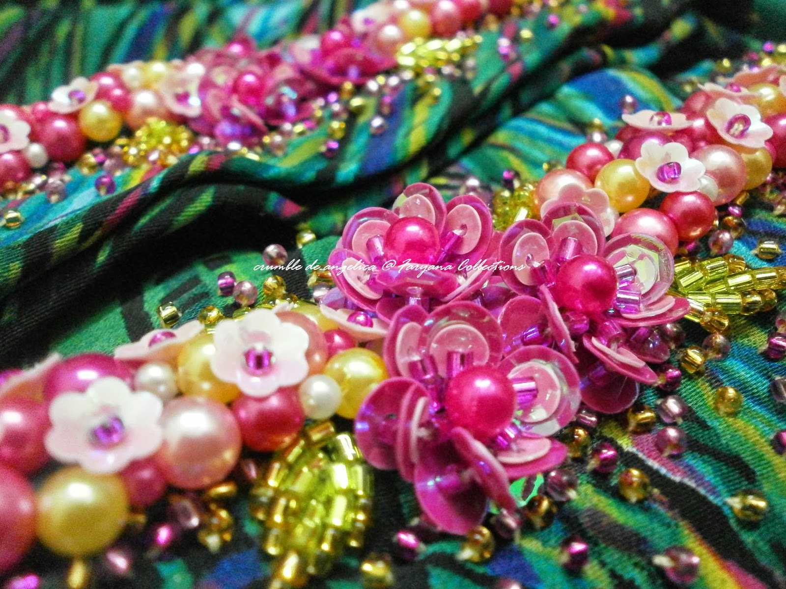 Sulaman Manik & Labuci d'Faryana Collections©: Manik Crumble de Angelica