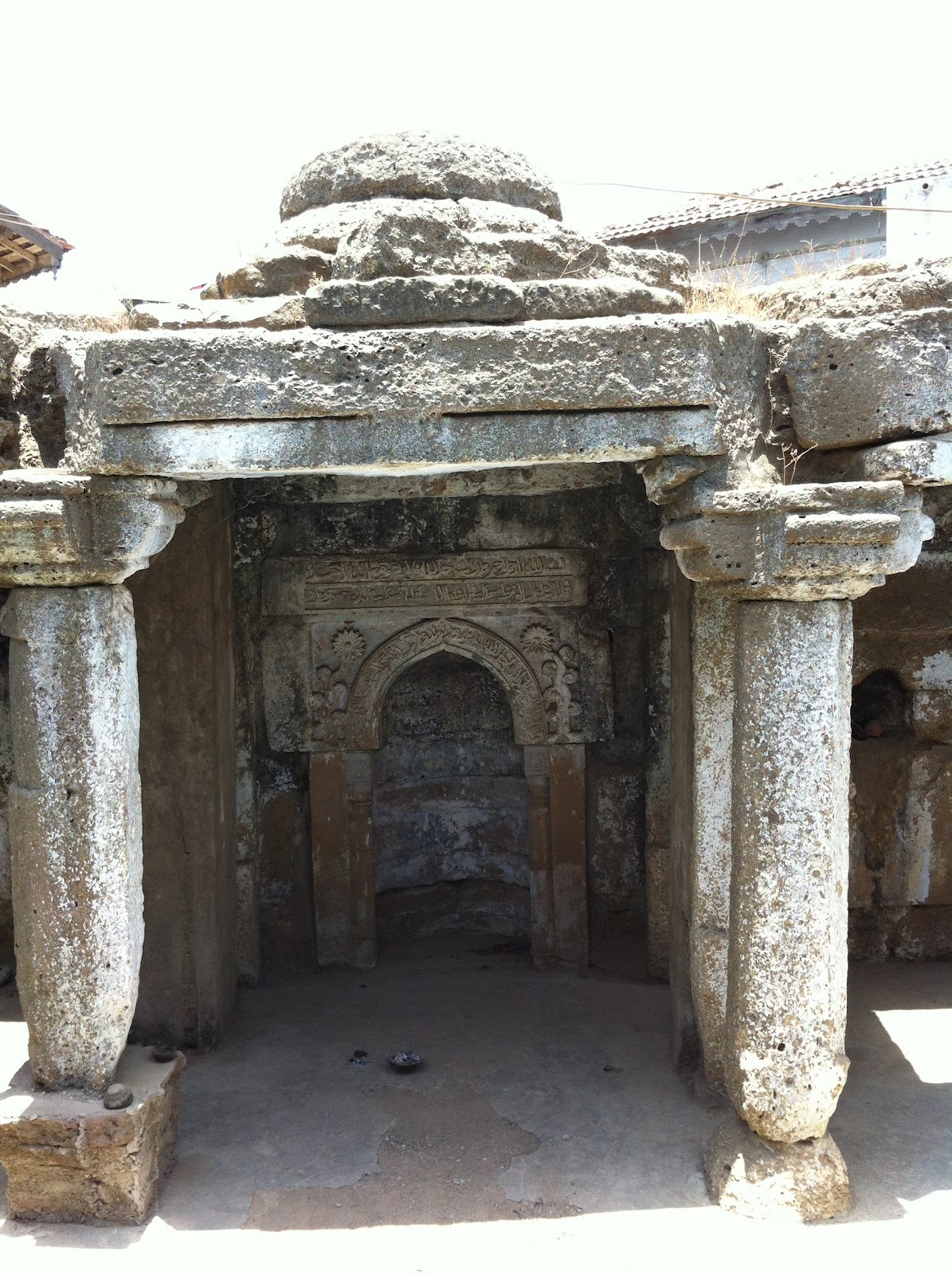 PROF. MEHBOOB DESAI'S BLOG : Oldest Mosque Of India : Village Ghogha ...