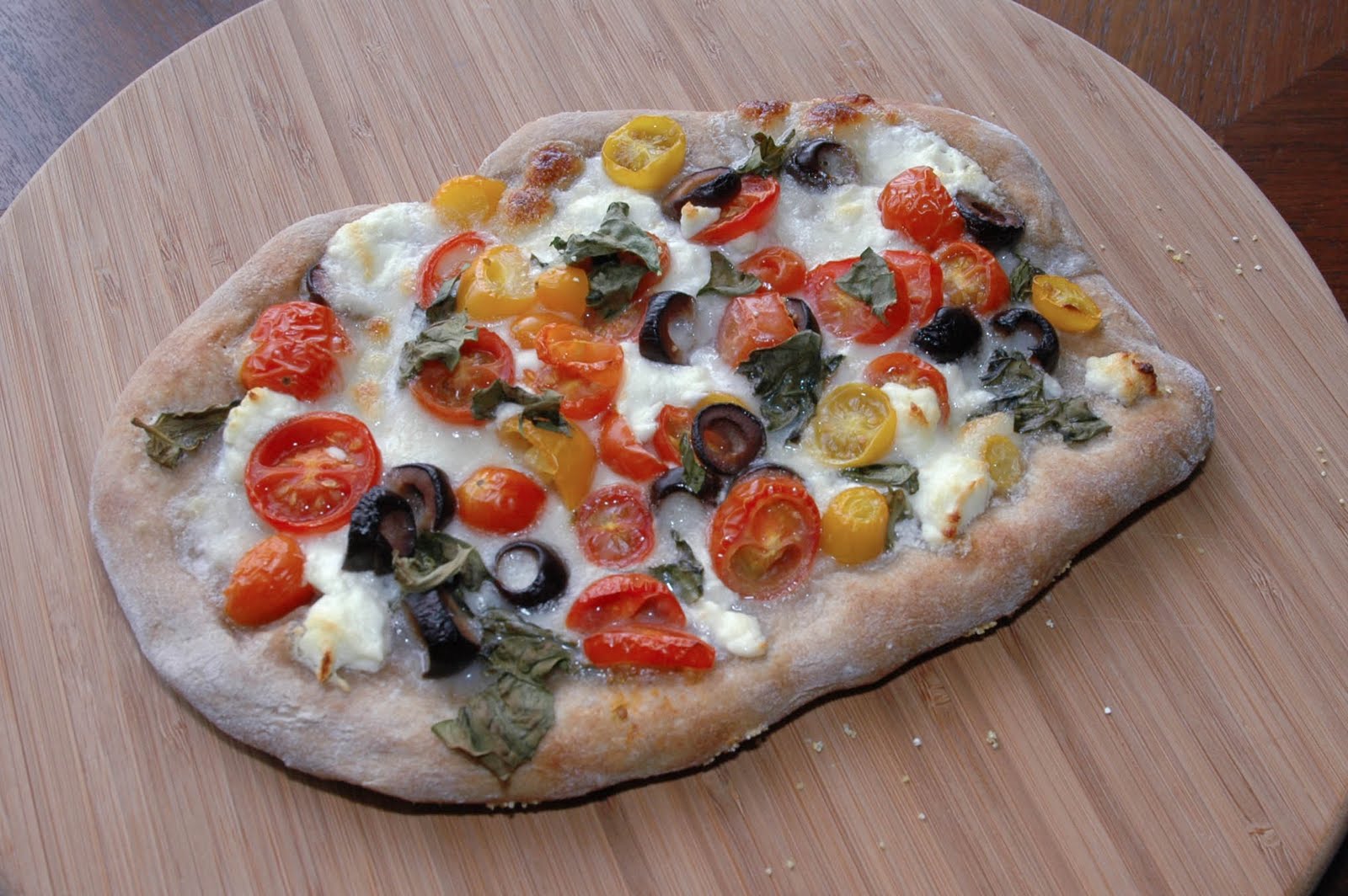 Foodspiration: Fresh Pizza For Lenten Friday- It's Vegetarian!
