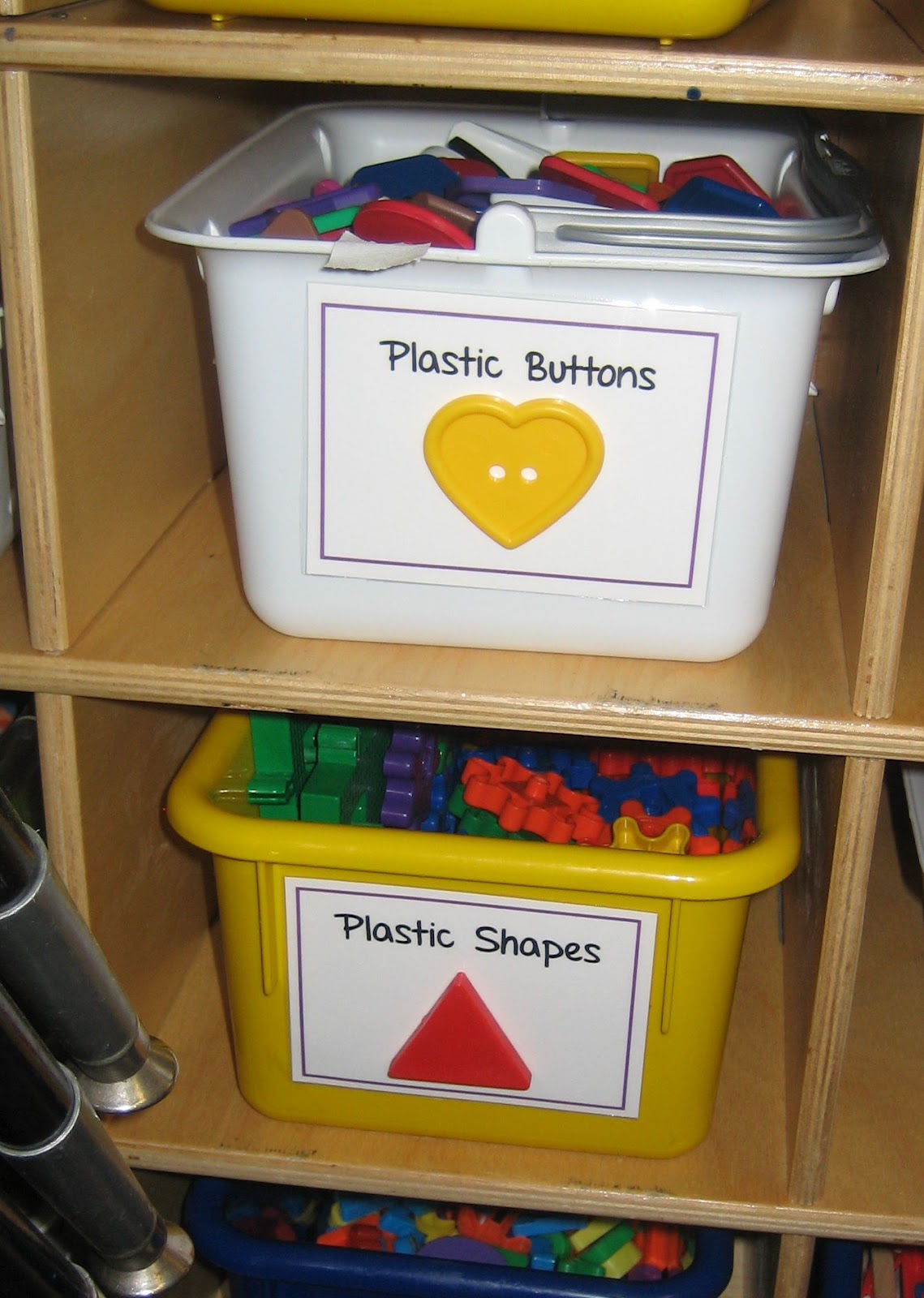 Teaching The Little People: Organizing Classroom Manipulatives