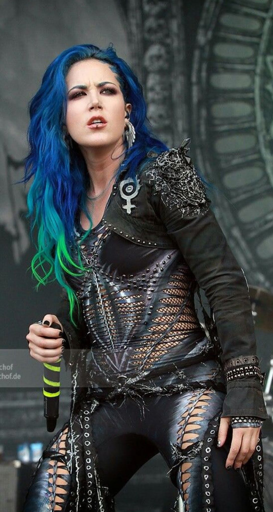 Vocalista de ARCH ENEMY en álbum en solitario - METALROCK CLUB