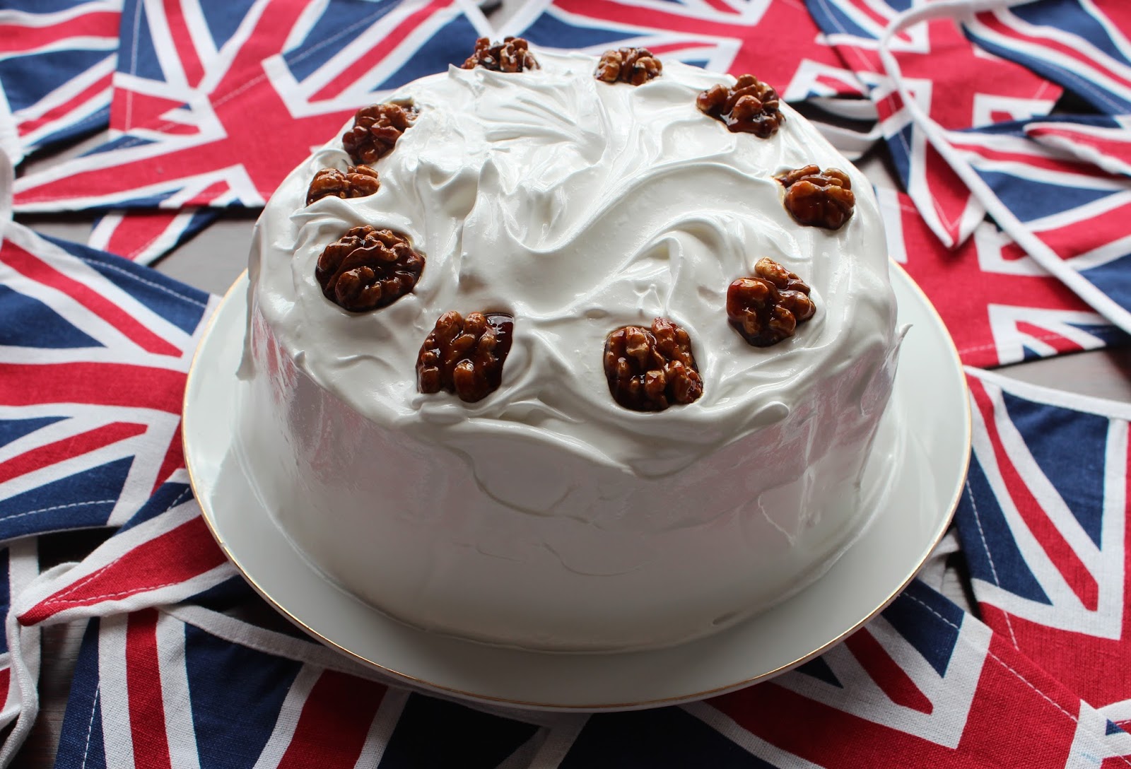Emma Forth: Technical Thursday: Mary's Frosted Walnut Cake