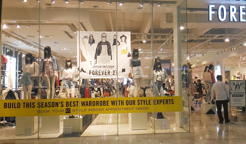 How to Shop Like an IT Girl and Get Your Own Stylist for FREE - For ...