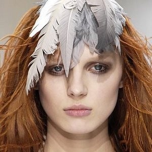 Ephemeral Curios: Neanderthal feather accessories