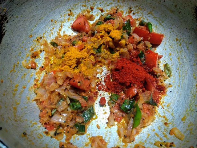 Tomato Vermicelli Upma - Thakkali Semiya Upma