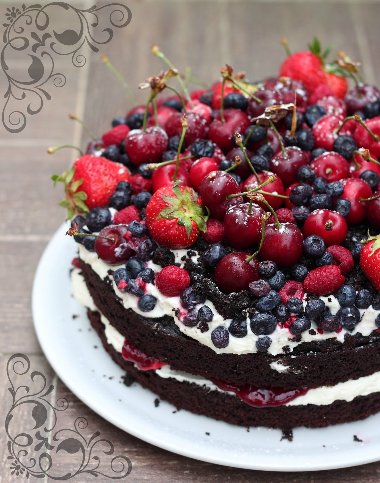 Gâteau au chocolat et fruits rouges