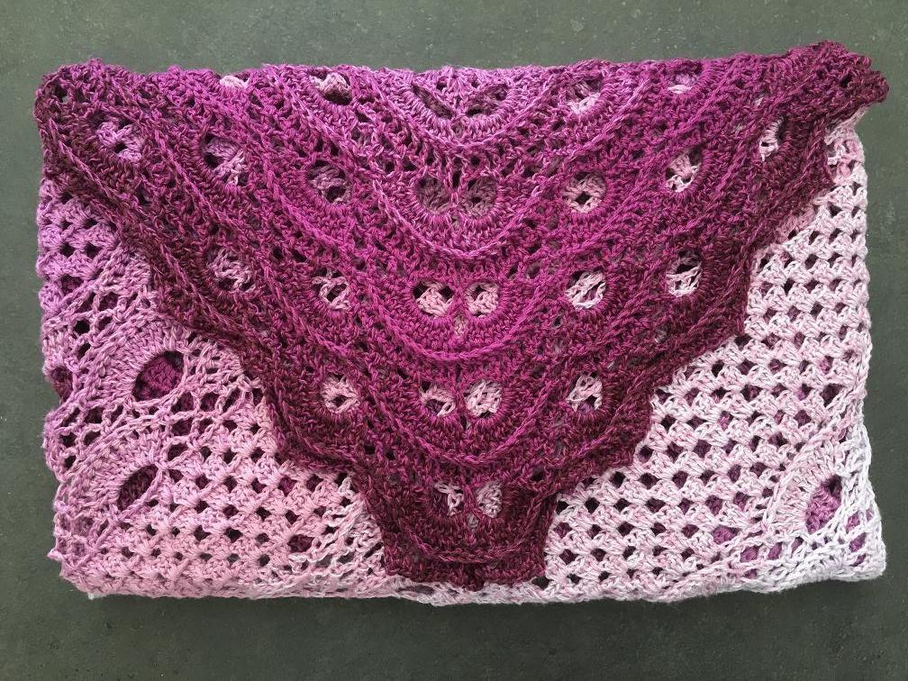 Chusta na szydełku Virus meets granny