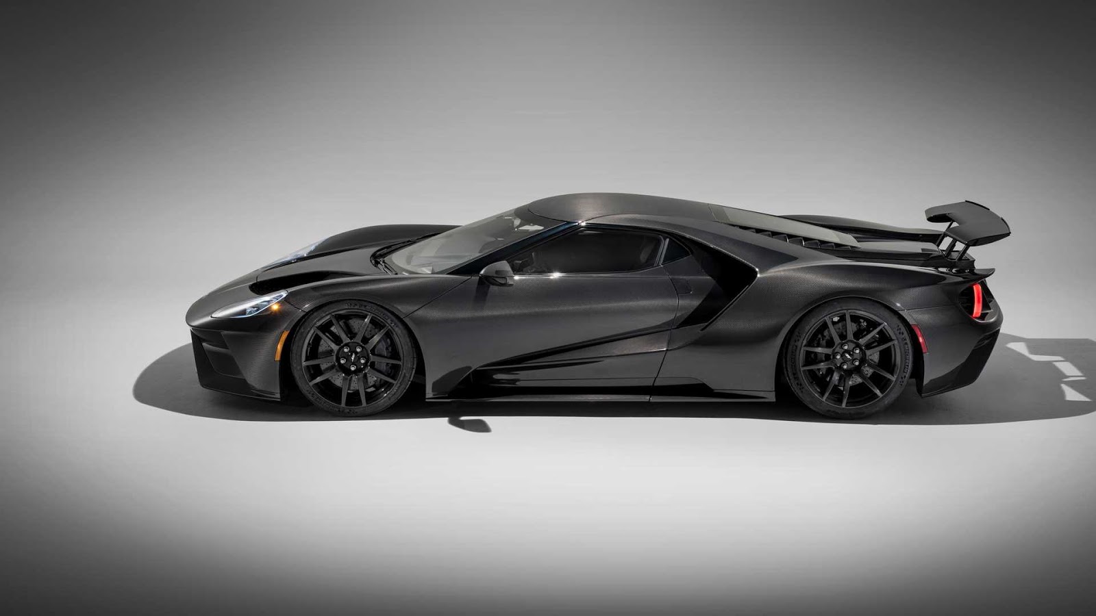 完美中再追求的完美，Ford GT推出「Liquid Carbon Edition」 | SanjiNoir 黑侍樂讀