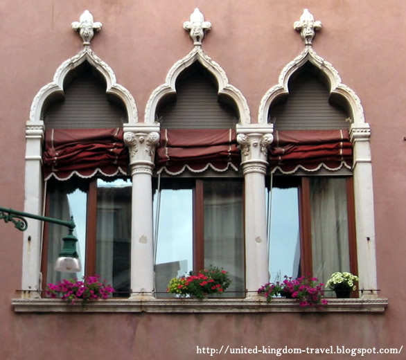 The Venetian Window Collection - Awesome windows I saw in Venice - The ...
