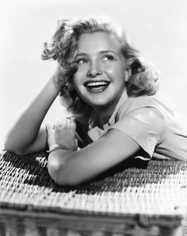 Beautiful Photos of Priscilla Lane in the 1930s and ’40s | Vintage News ...