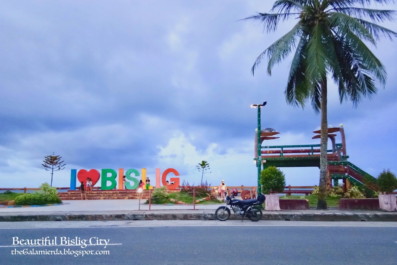 The Galamierda: Exploring Surigao Del Sur: Bislig City Baywalk