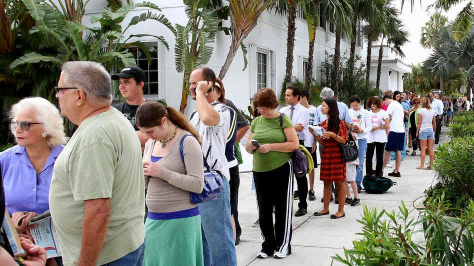 Hundreds endure long lines as First-Class stamp price increases