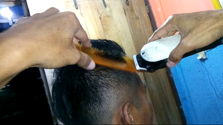 Cara potong rambut model quiff - INFO NONGOL