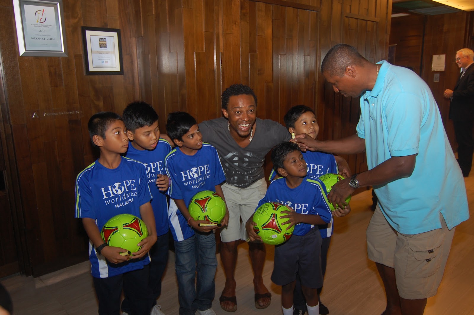 HOPE worldwide Malaysia: Boys from Football for HOPE Program meet the ...