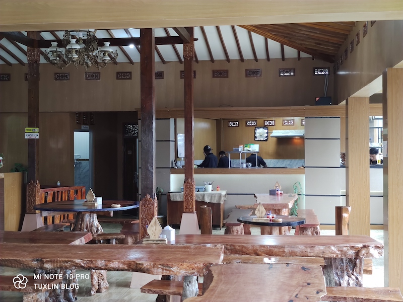 Makan Enak dengan View Gunung Merapi di Merapi Resto Selo Boyolali ...