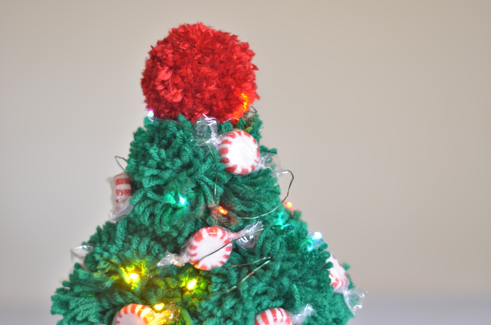 With Alex: Pom Pom Christmas Tree